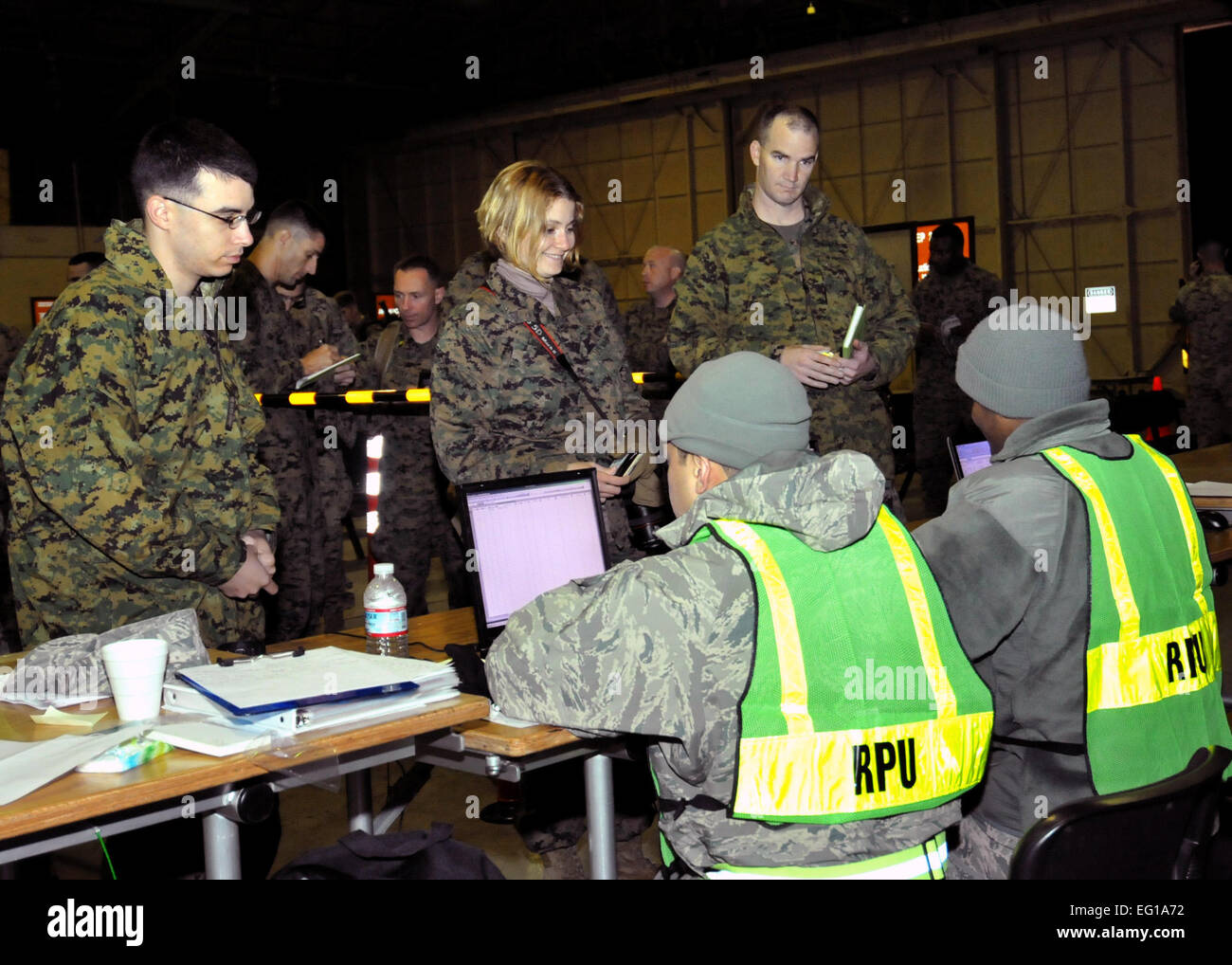 Us marines aircraft rescue hi-res stock photography and images - Alamy