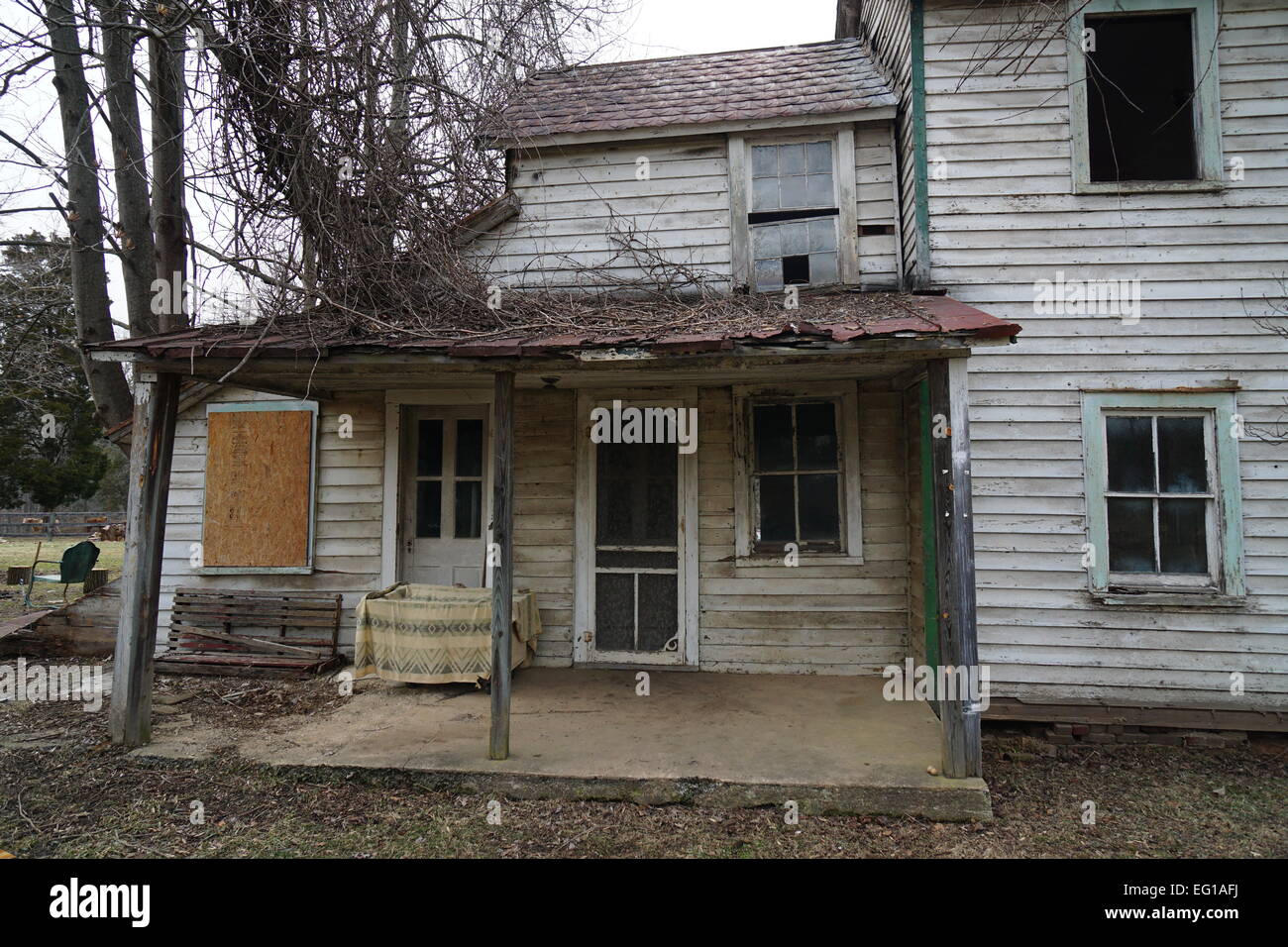 Condemned house hi-res stock photography and images - Alamy