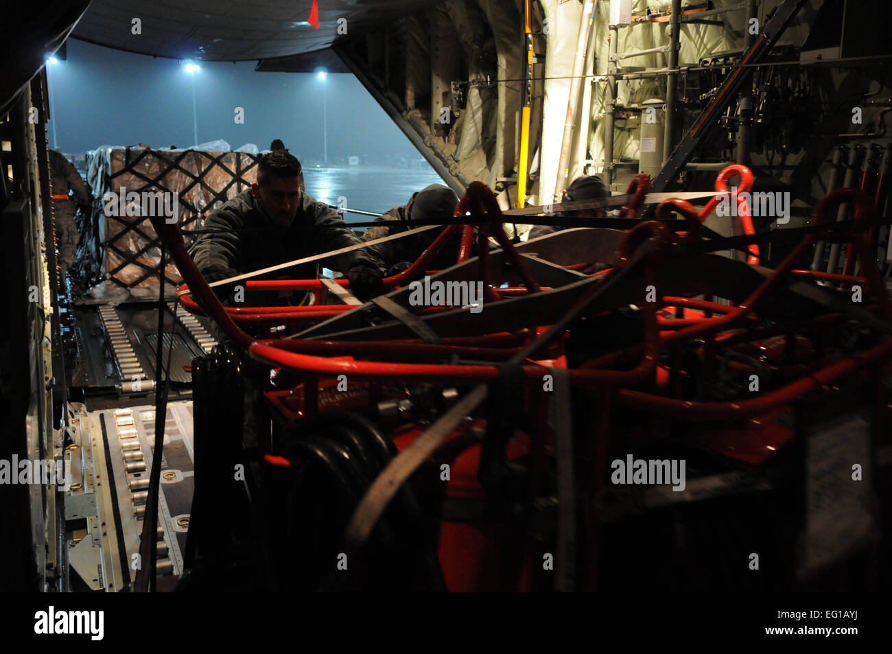Un united nations aircraft hercules hi-res stock photography and images ...