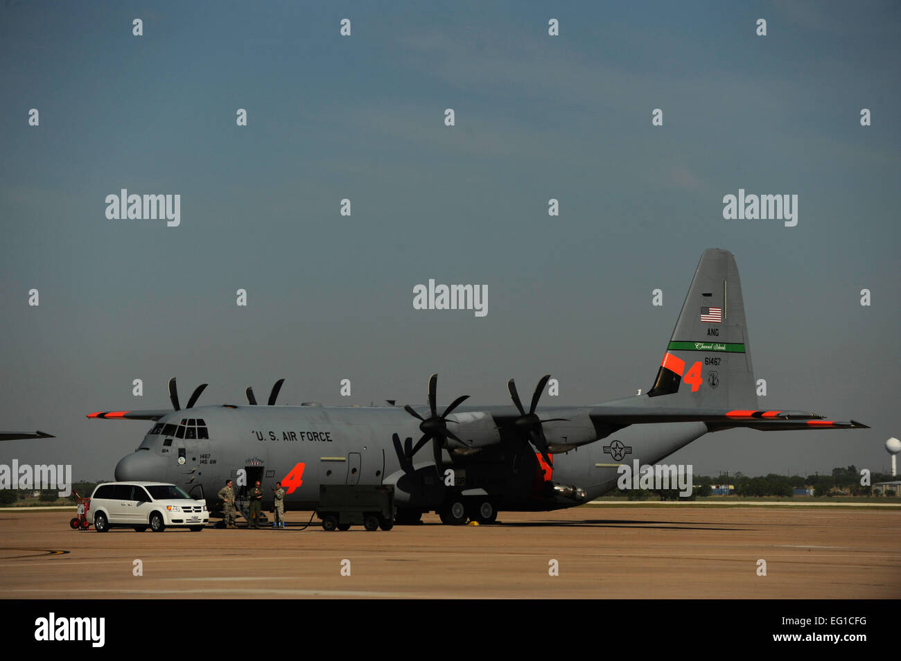 146th airlift wing hi-res stock photography and images - Alamy