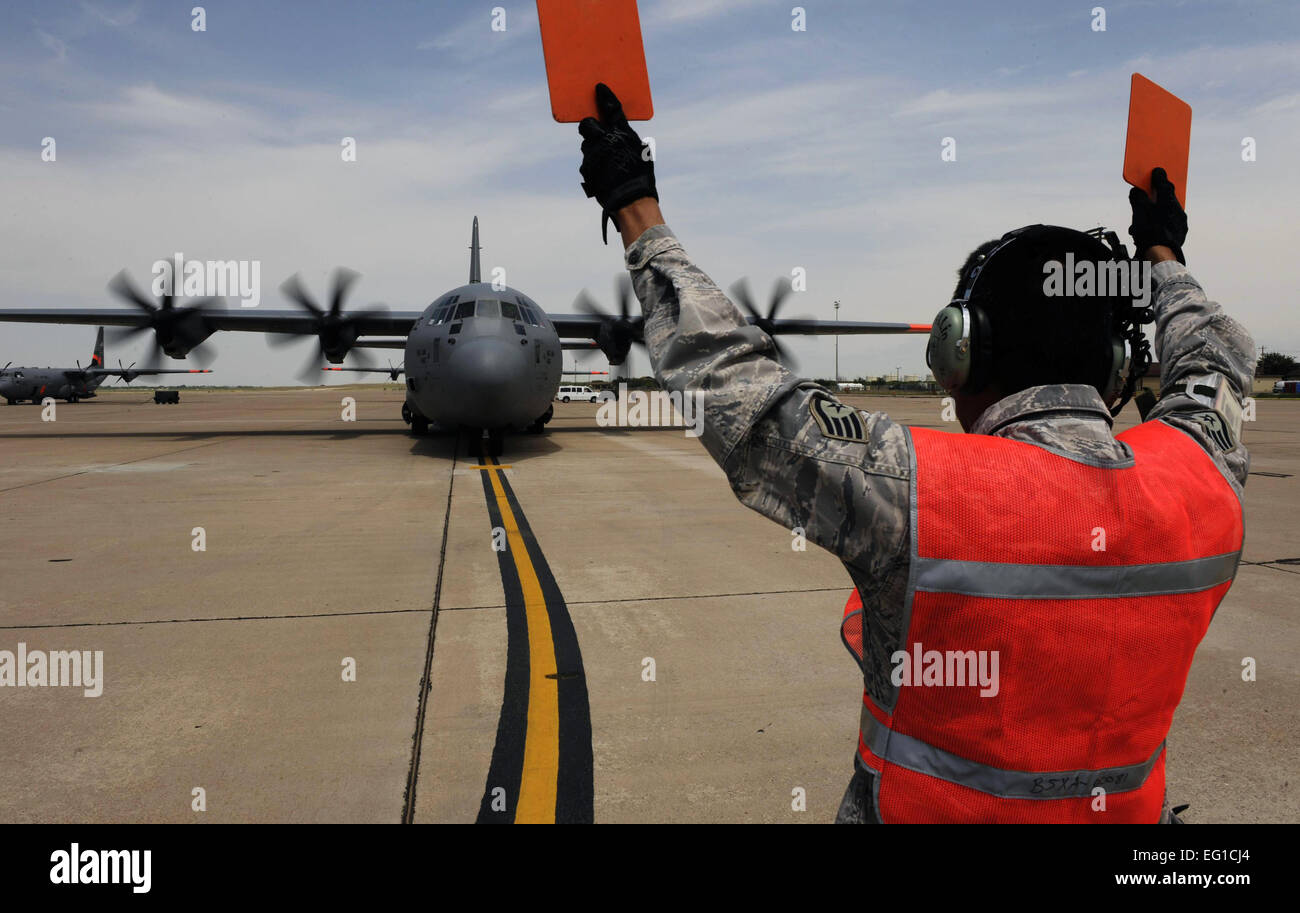 U.S. Air Force Staff Sgt. Abel Medellia, 146th Aircraft Maintenance ...