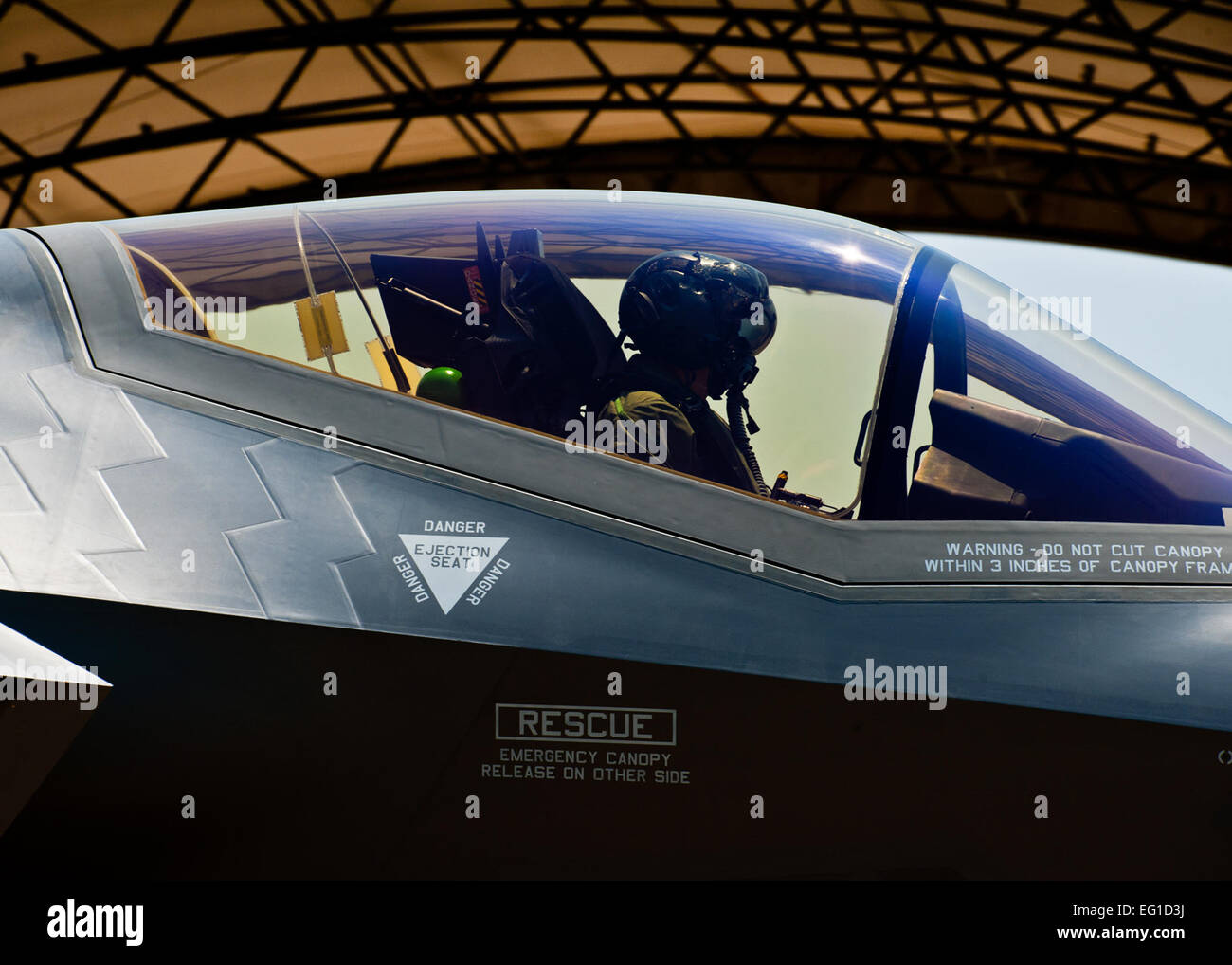 58 fighter squadron hi-res stock photography and images - Alamy