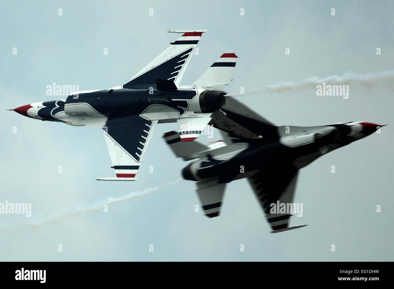 U.S. Air Force Maj. Aaron Jelinek, Thunderbird 5, Lead Solo, and Maj. J ...