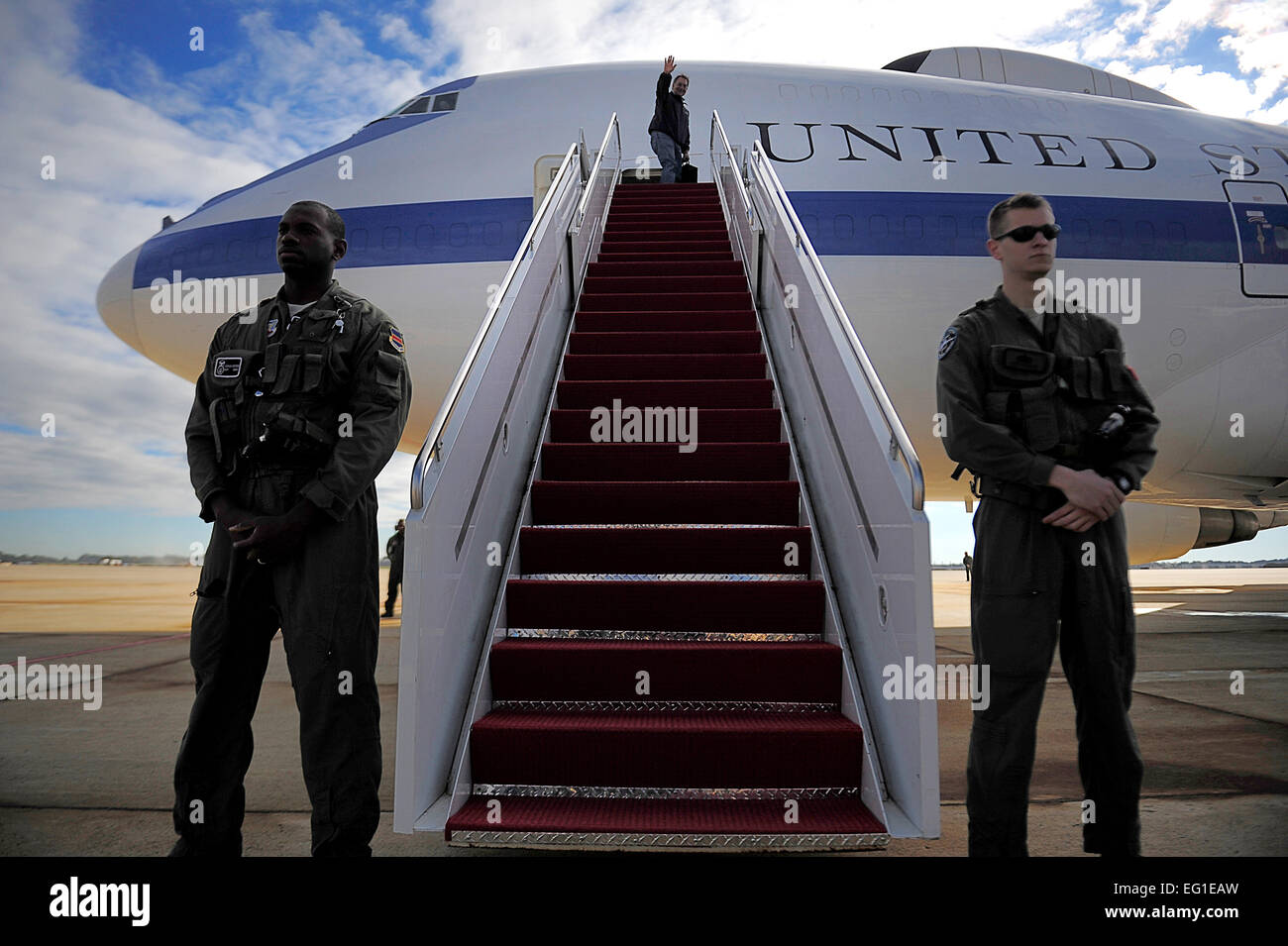 Base defense operations center hi-res stock photography and images - Alamy