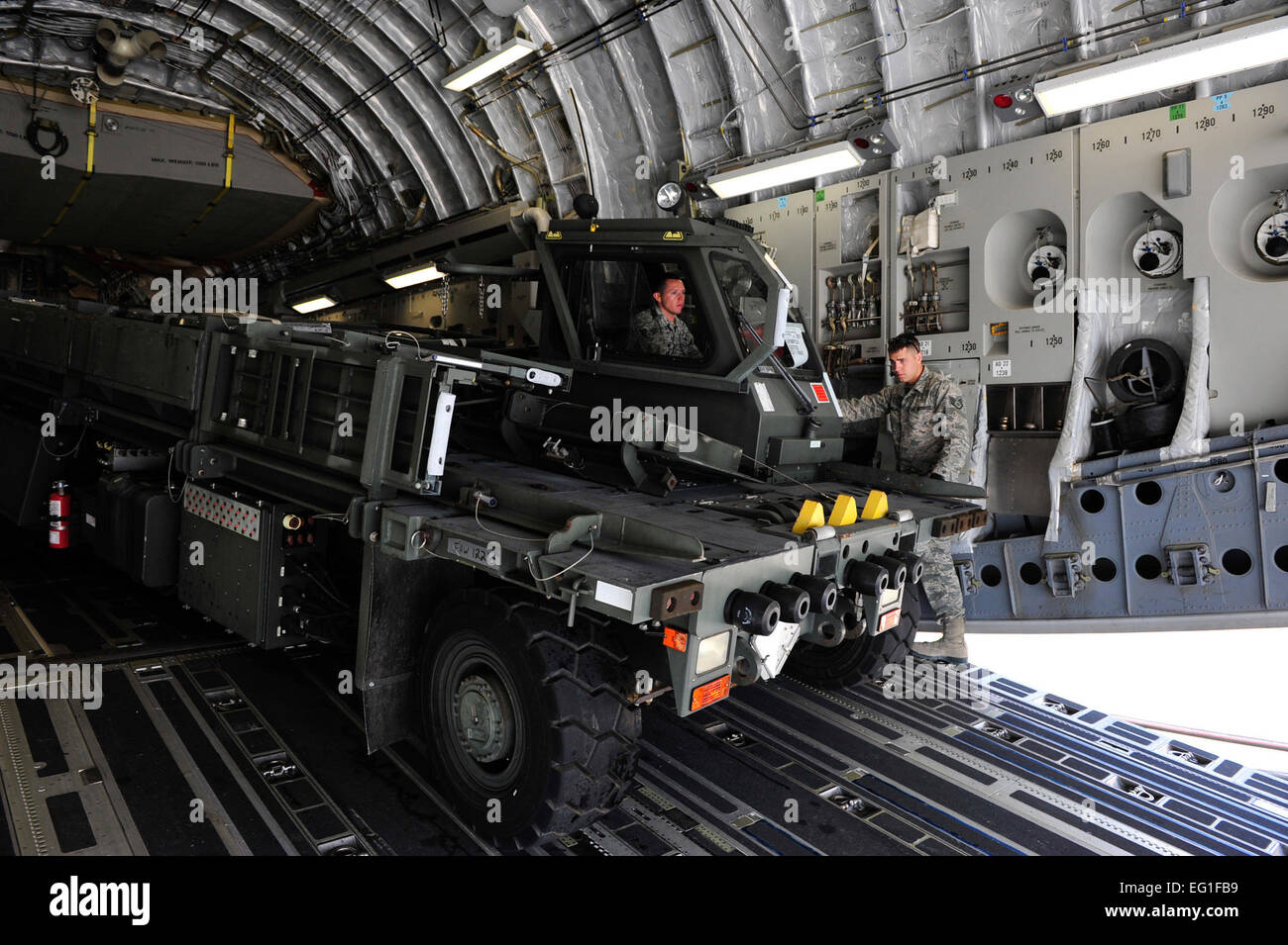 Aircraft cargo loader High Resolution Stock Photography and Images - Alamy