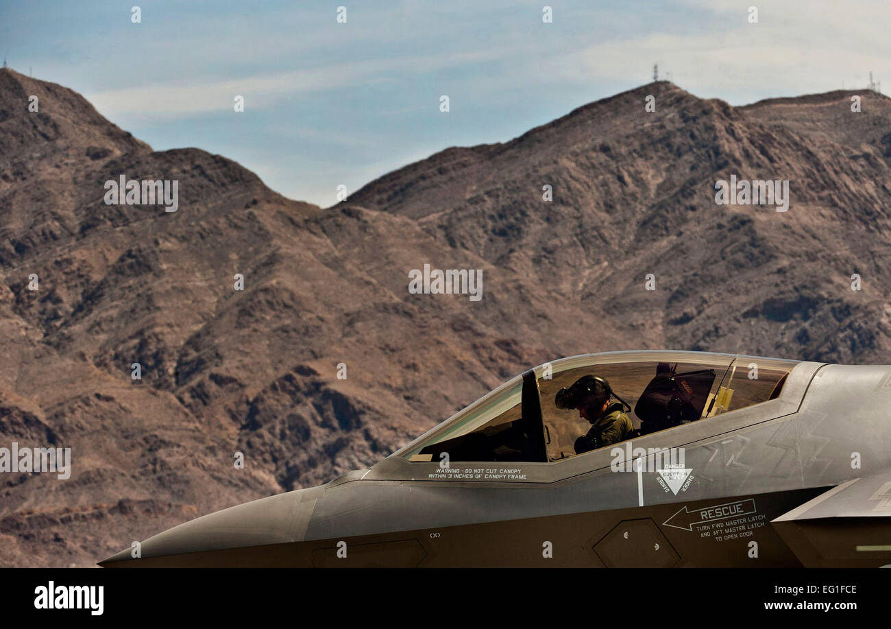 F 35 lightning ii nellis air force base hi-res stock photography and ...