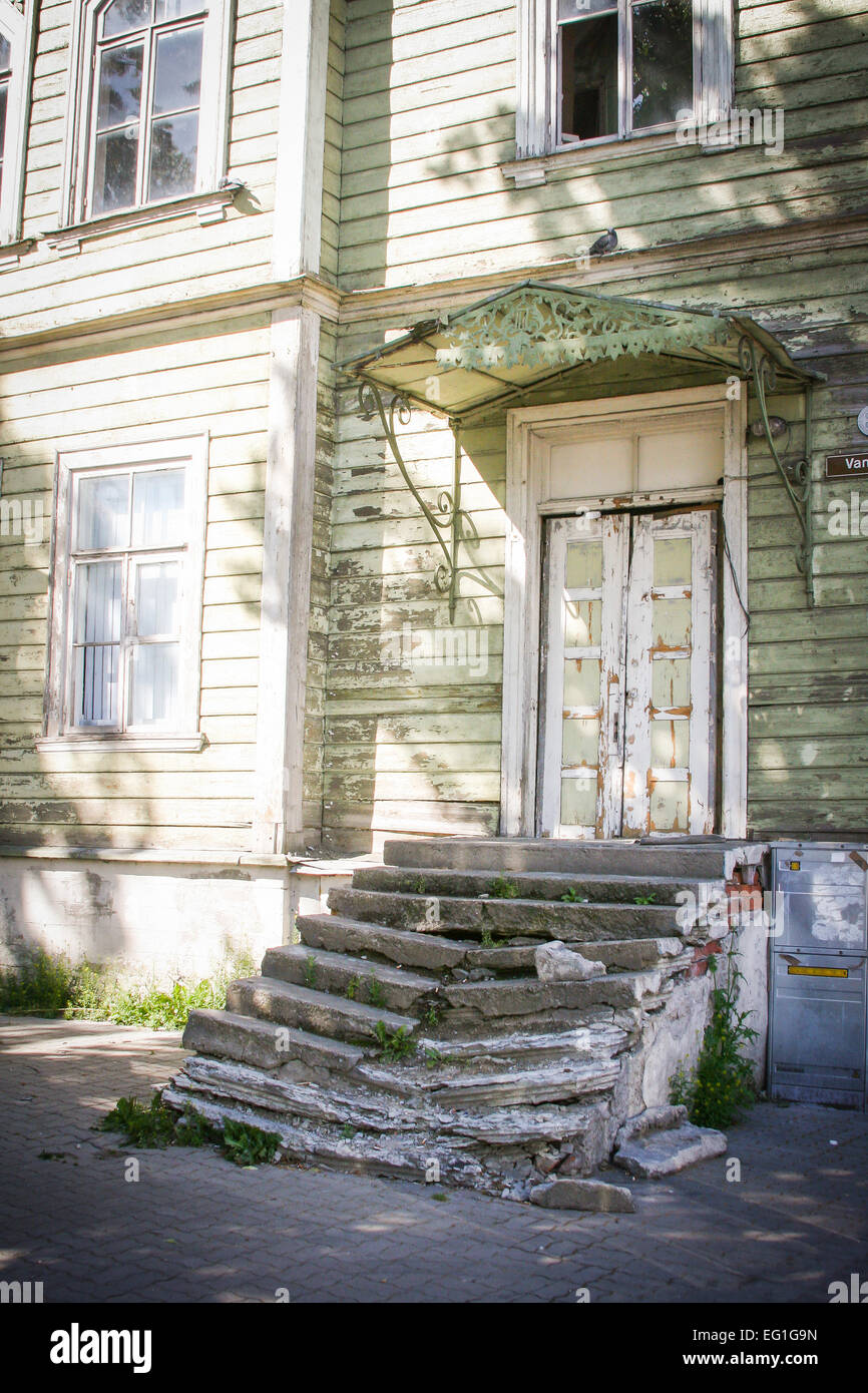 Stairs wooden staircase broken hi-res stock photography and images - Alamy