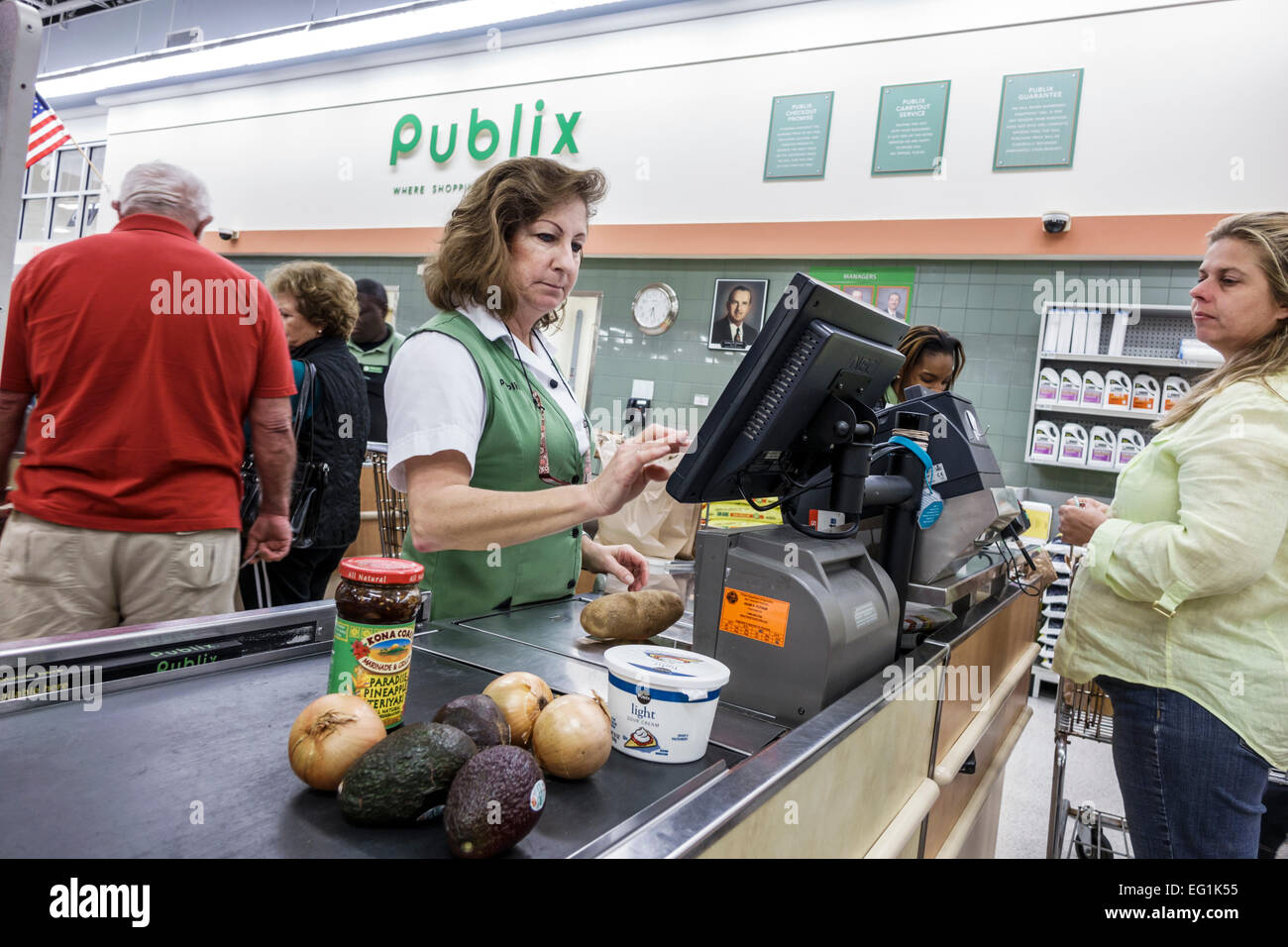 Publix Employee High Resolution Stock Photography and Images - Alamy