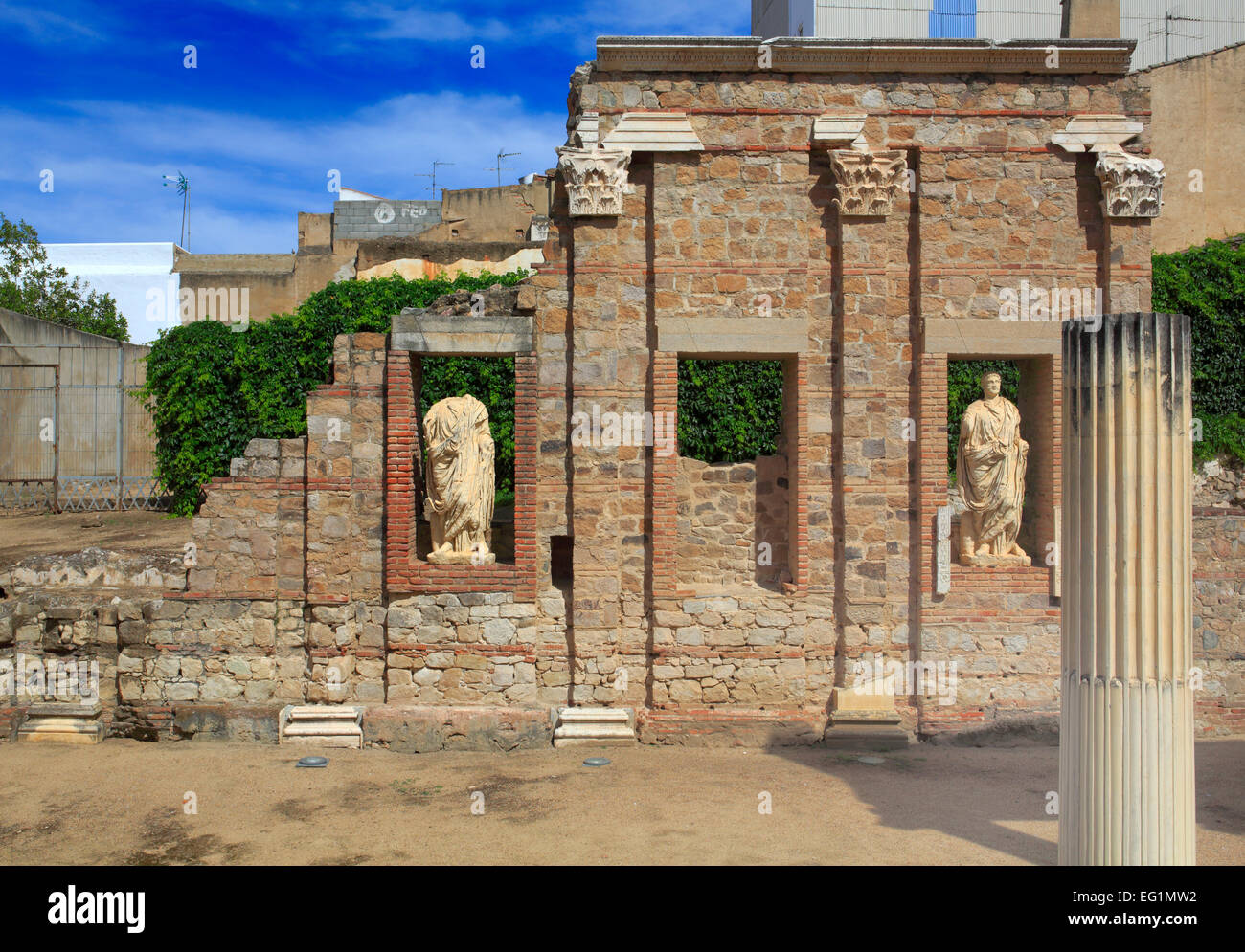 Portico of the roman forum hi-res stock photography and images - Alamy