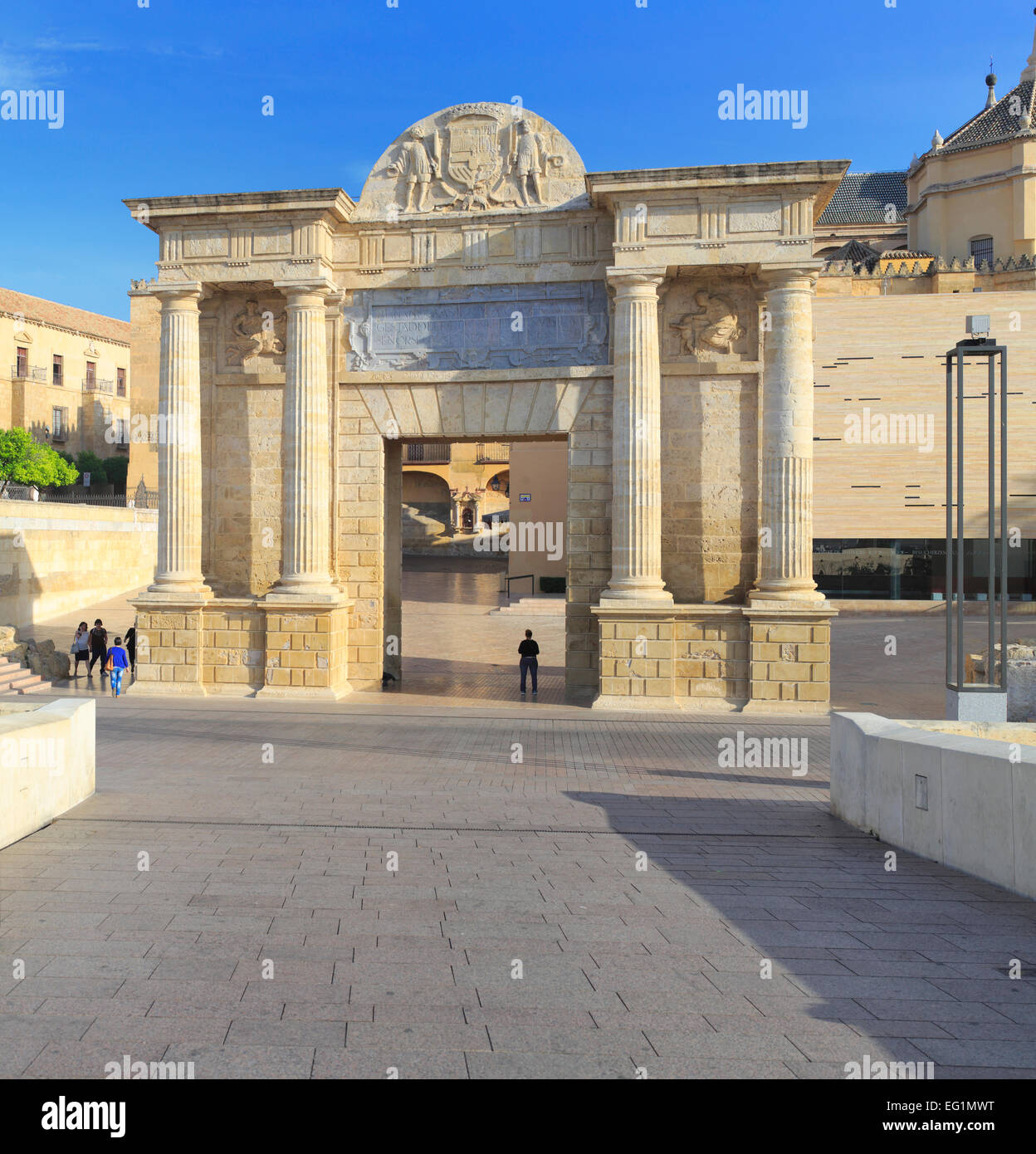 Europe gate bridge hi-res stock photography and images - Alamy