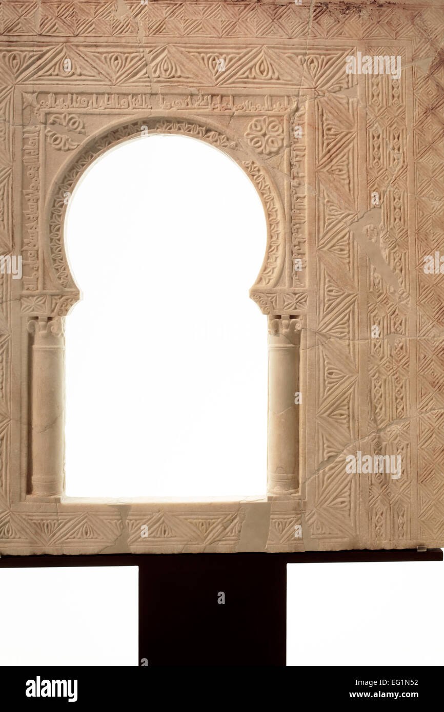 Stone carving art, arabesque panel, archeology museum, Medina Azahara ...