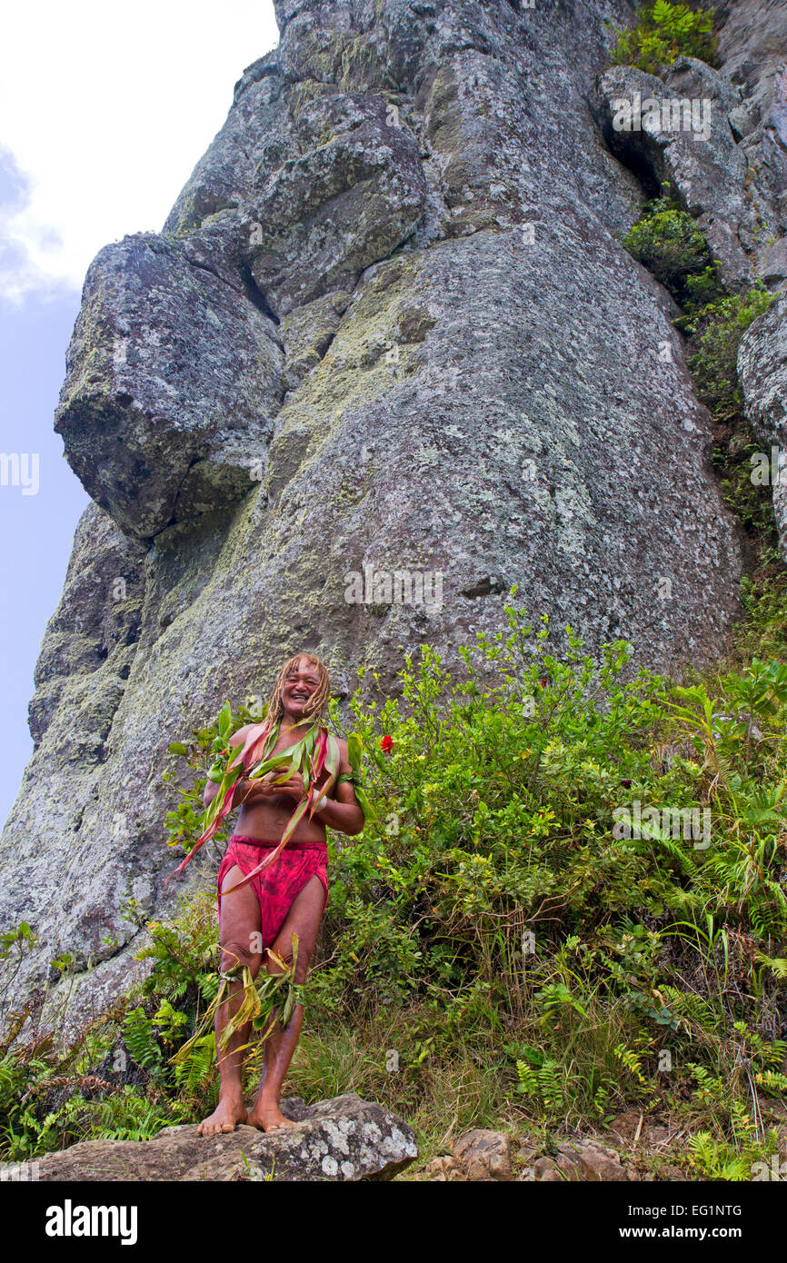 Rarotonga hiking guide Pa Teuruaa below the peak known as the Needle ...