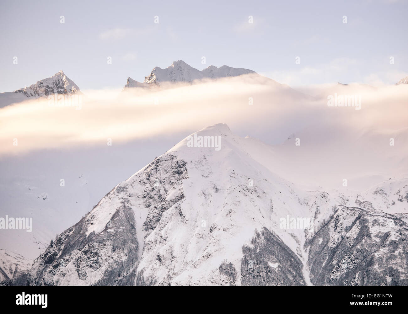 Alaskan mountain mist hi-res stock photography and images - Alamy