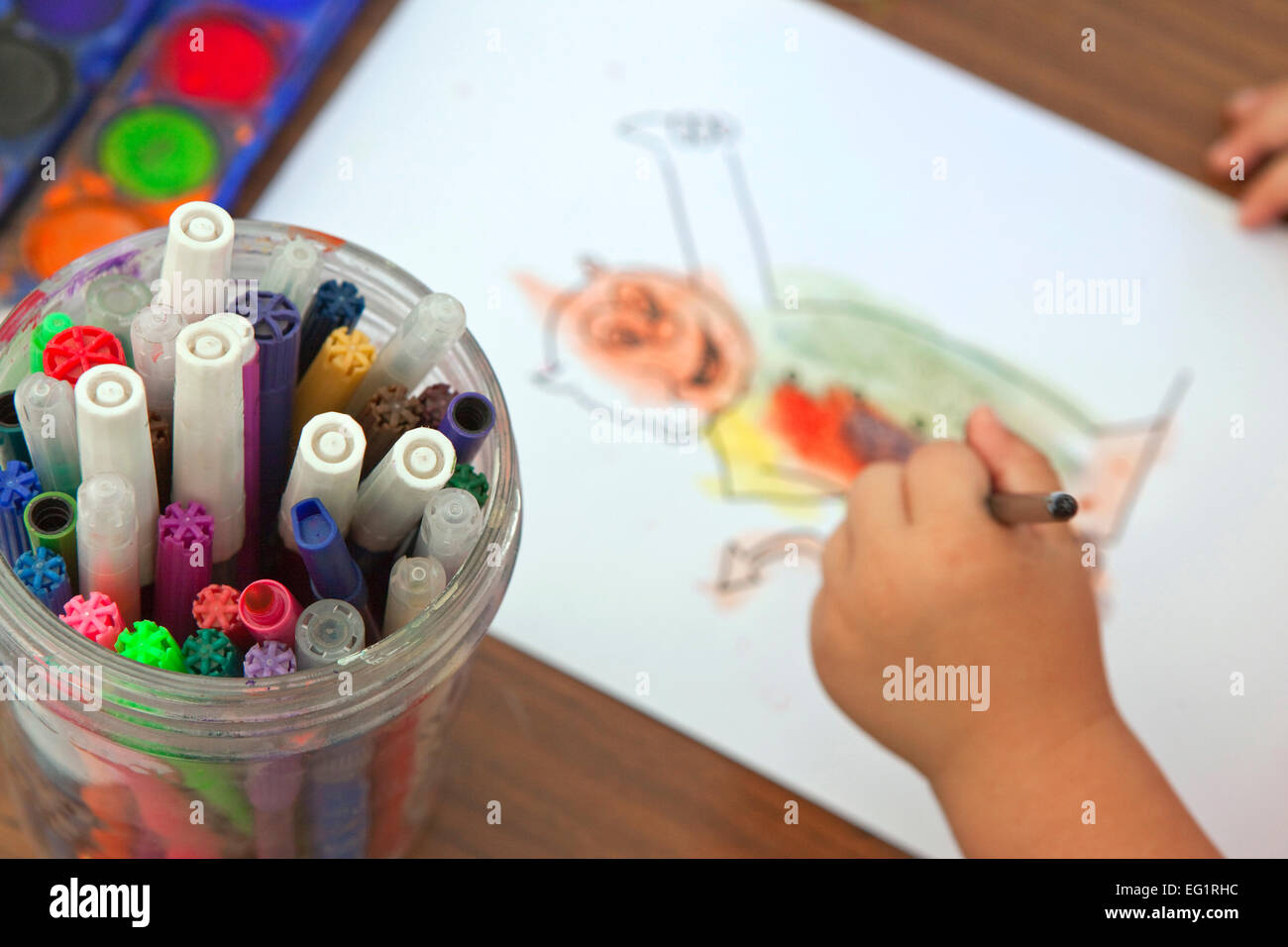 Child coloring hi-res stock photography and images - Alamy