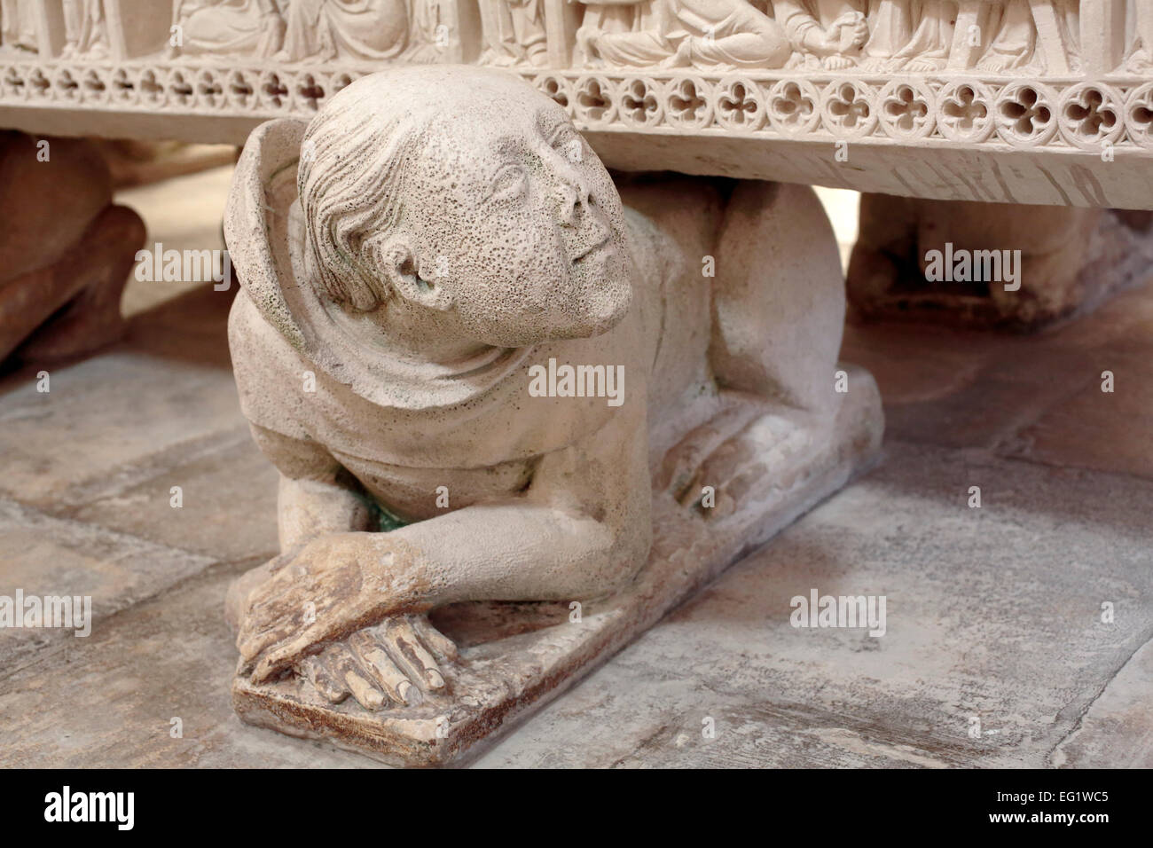 Tomb of Ines de Castro, Alcobaca monastery church, Alcobaca, Portugal ...