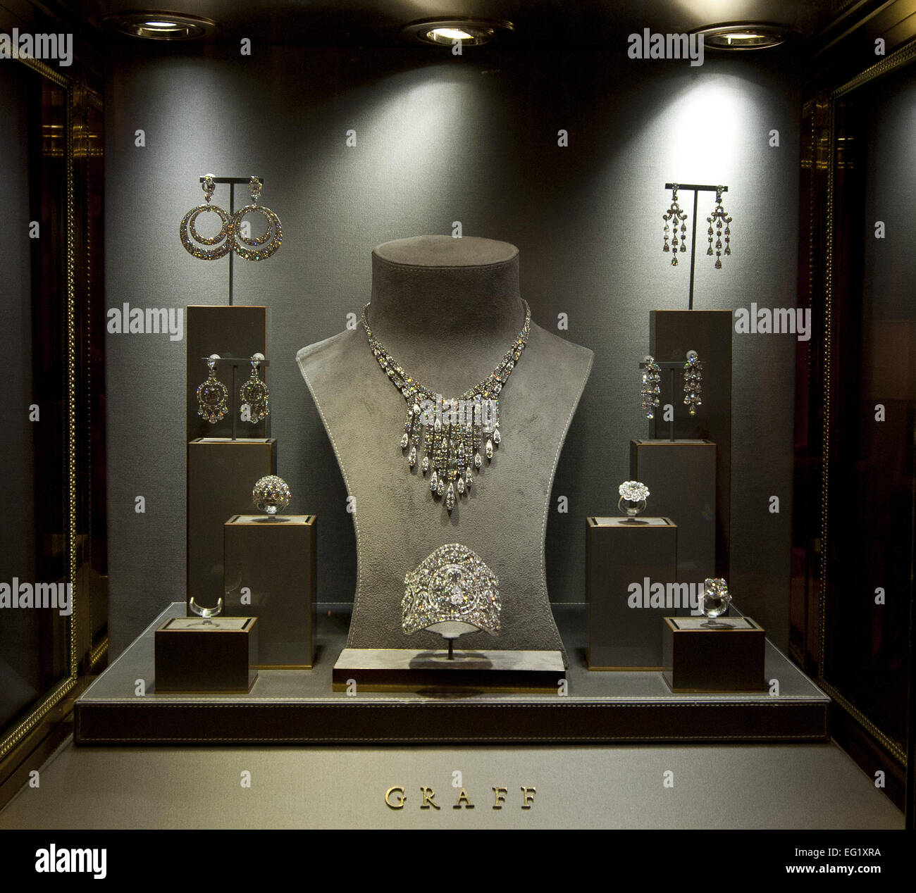 Van der graff hi-res stock photography and images - Alamy