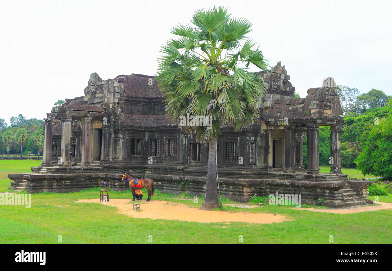 Angkor building hi-res stock photography and images - Alamy