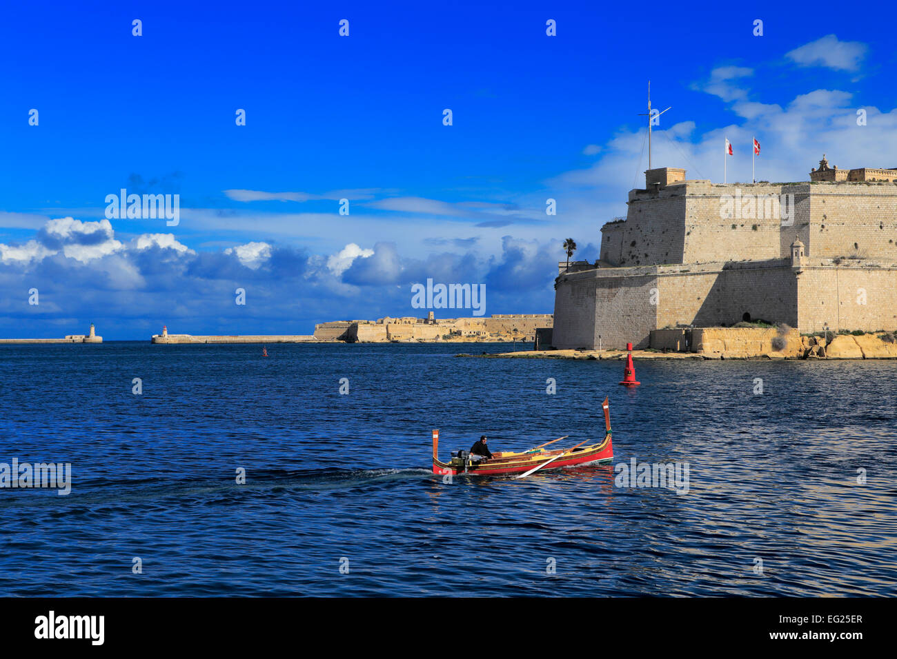 View of Birgu (Vittoriosa) from Isla (Senglea), Malta Stock Photo - Alamy