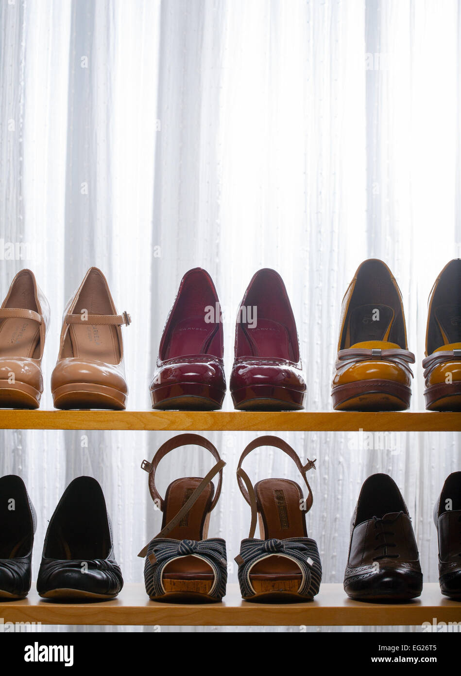 Shoes lined up hi-res stock photography and images - Alamy