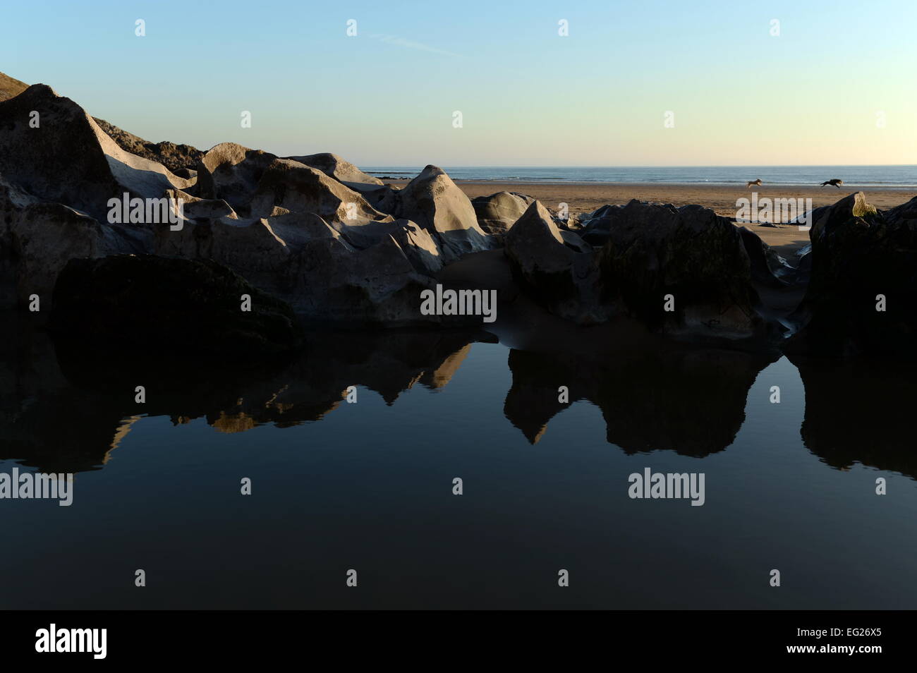 Reflections on rock hi-res stock photography and images - Alamy