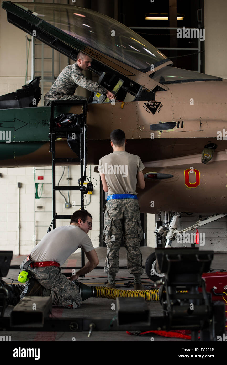 Aircraft egress exercise hi-res stock photography and images - Alamy