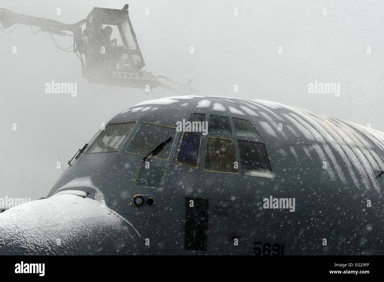 Senior airman kayla newman hi-res stock photography and images - Alamy