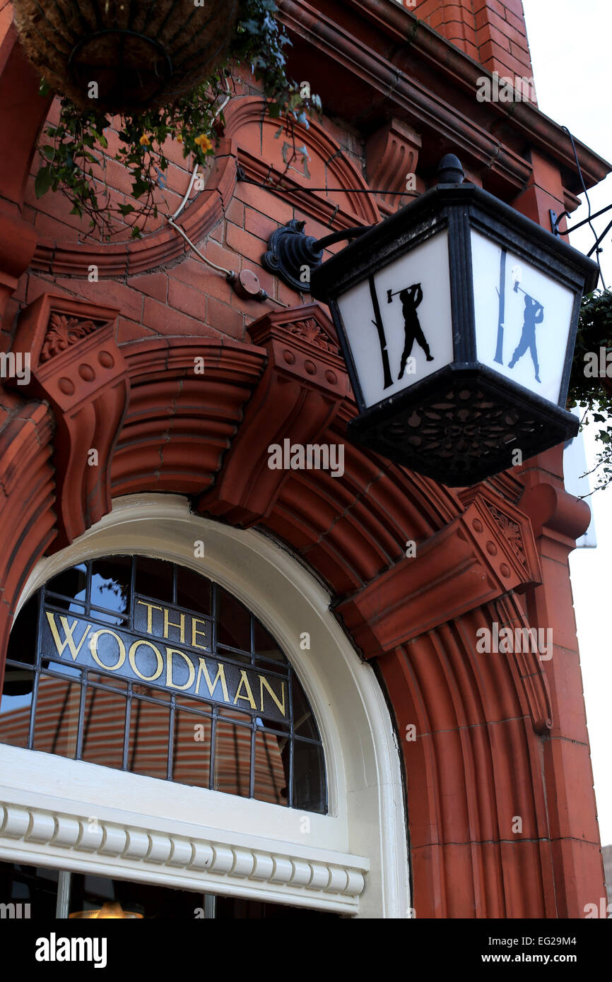 Real pub hi-res stock photography and images - Alamy