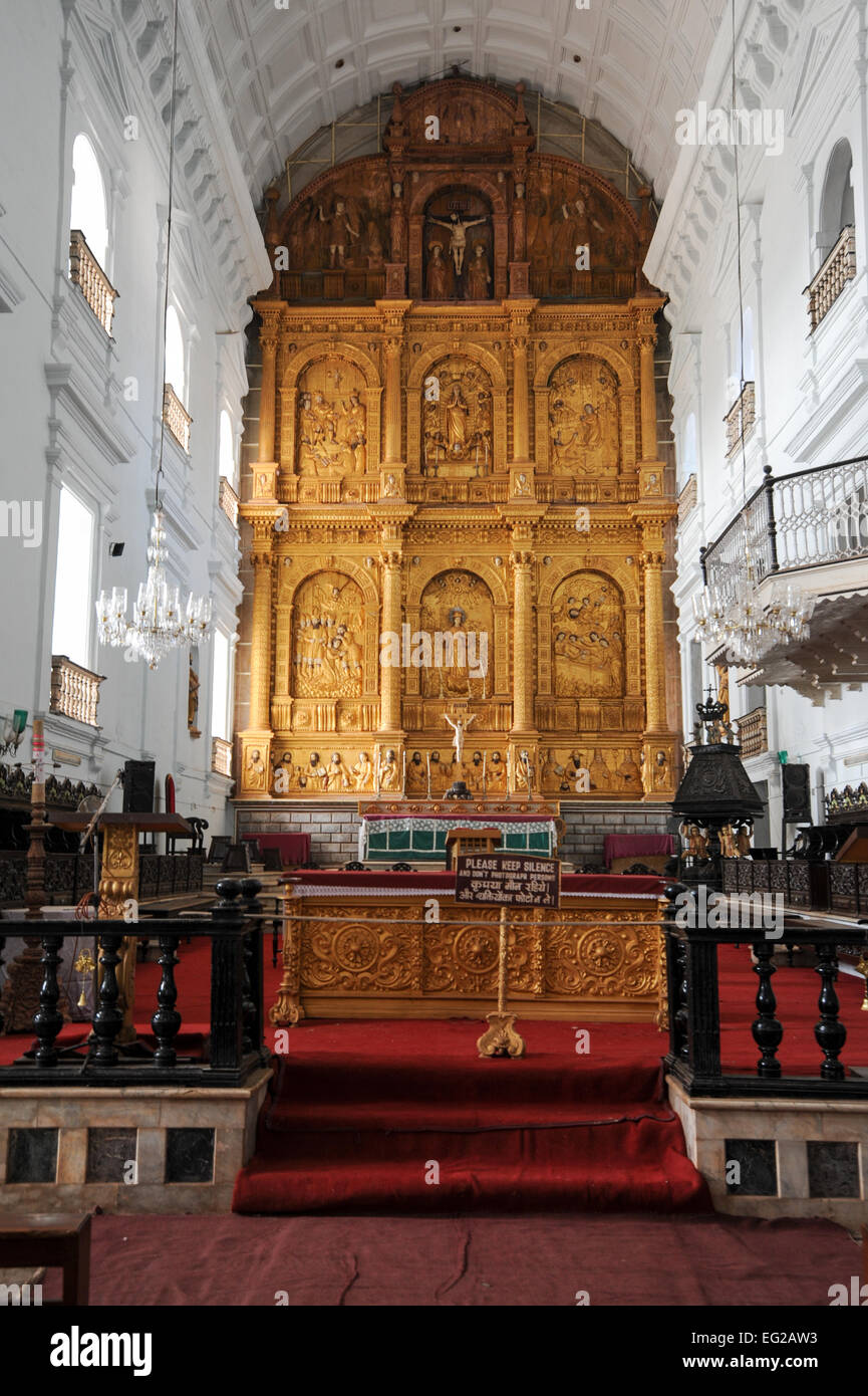 Interior st francis xavier catholic church hi-res stock photography and ...