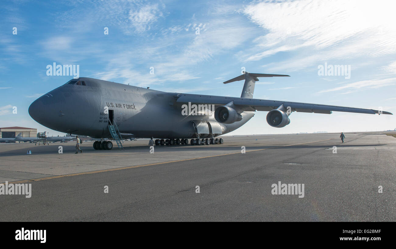 60th maintenance squadron hi-res stock photography and images - Alamy