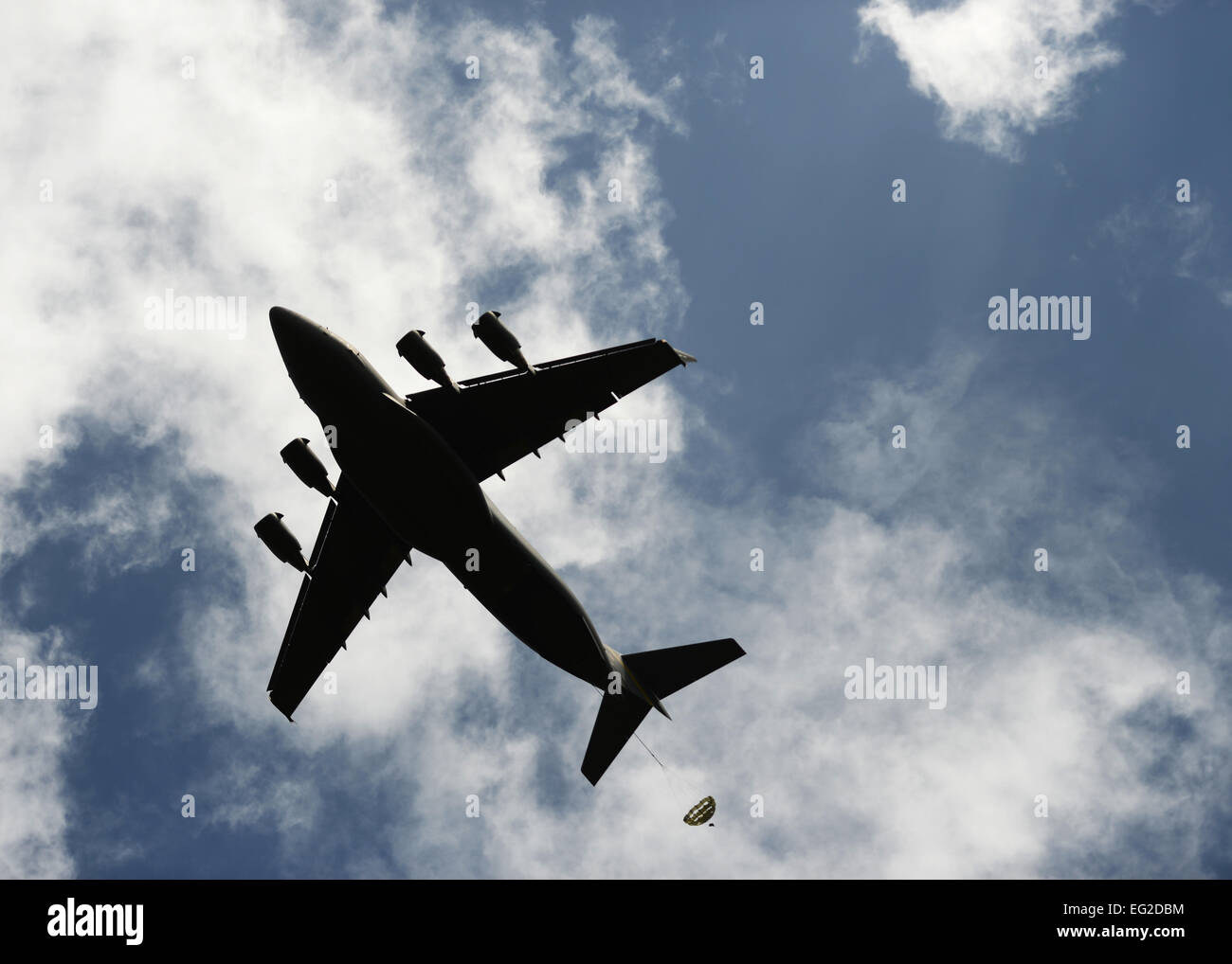 Airmen from the 647th Logistics Readiness Squadron combat mobility ...