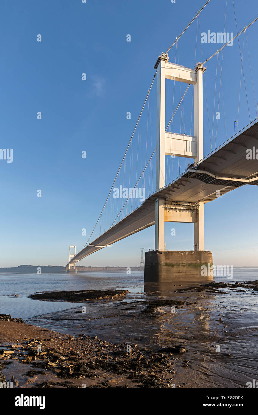 Tidal river bridge hi-res stock photography and images - Alamy