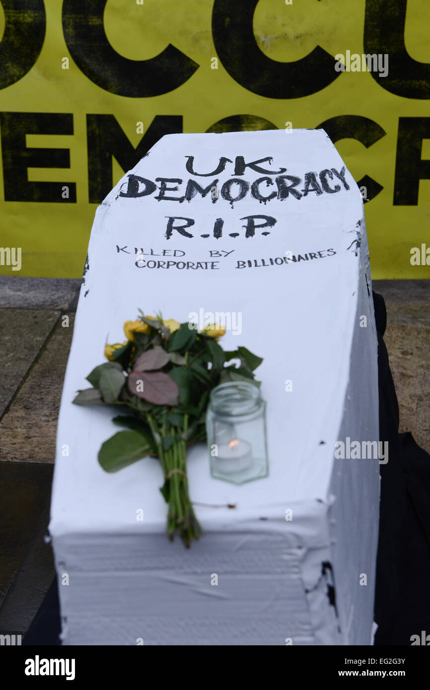 Death of democracy hi-res stock photography and images - Alamy