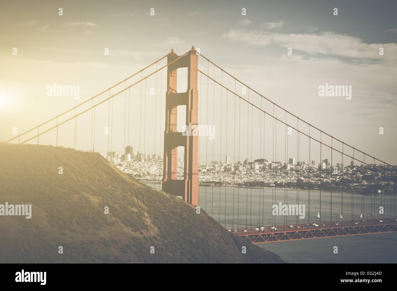 Vintage golden gate bridge postcard hi-res stock photography and images ...