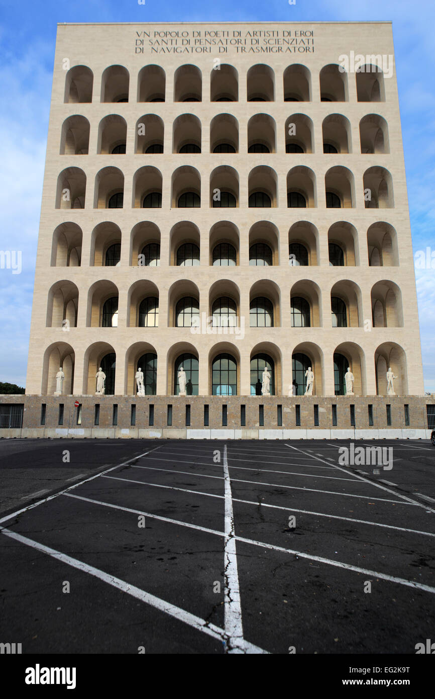Colosseo quadrato hi-res stock photography and images - Alamy