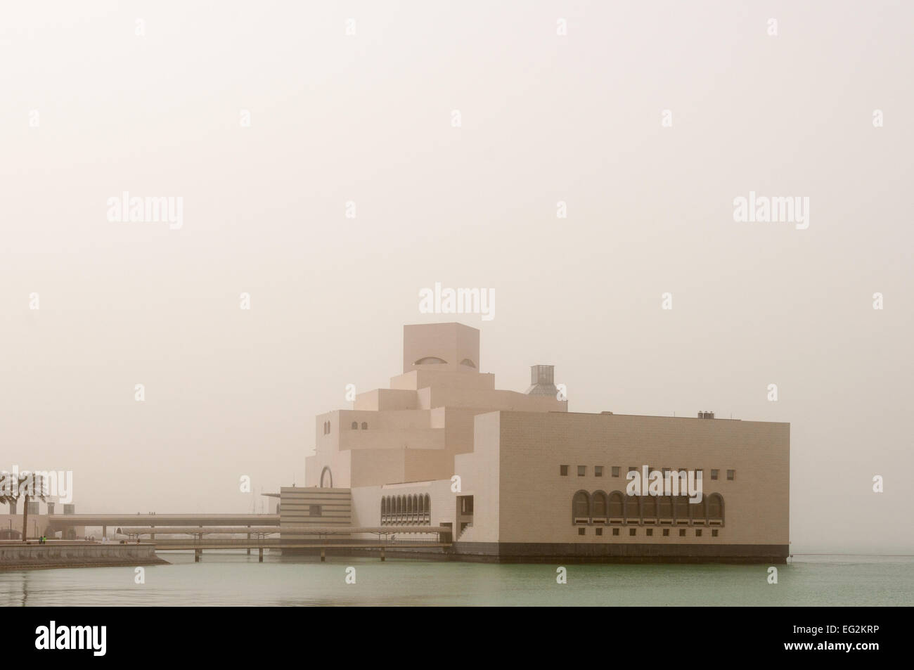 Qatar doha sandstorm hi-res stock photography and images - Alamy