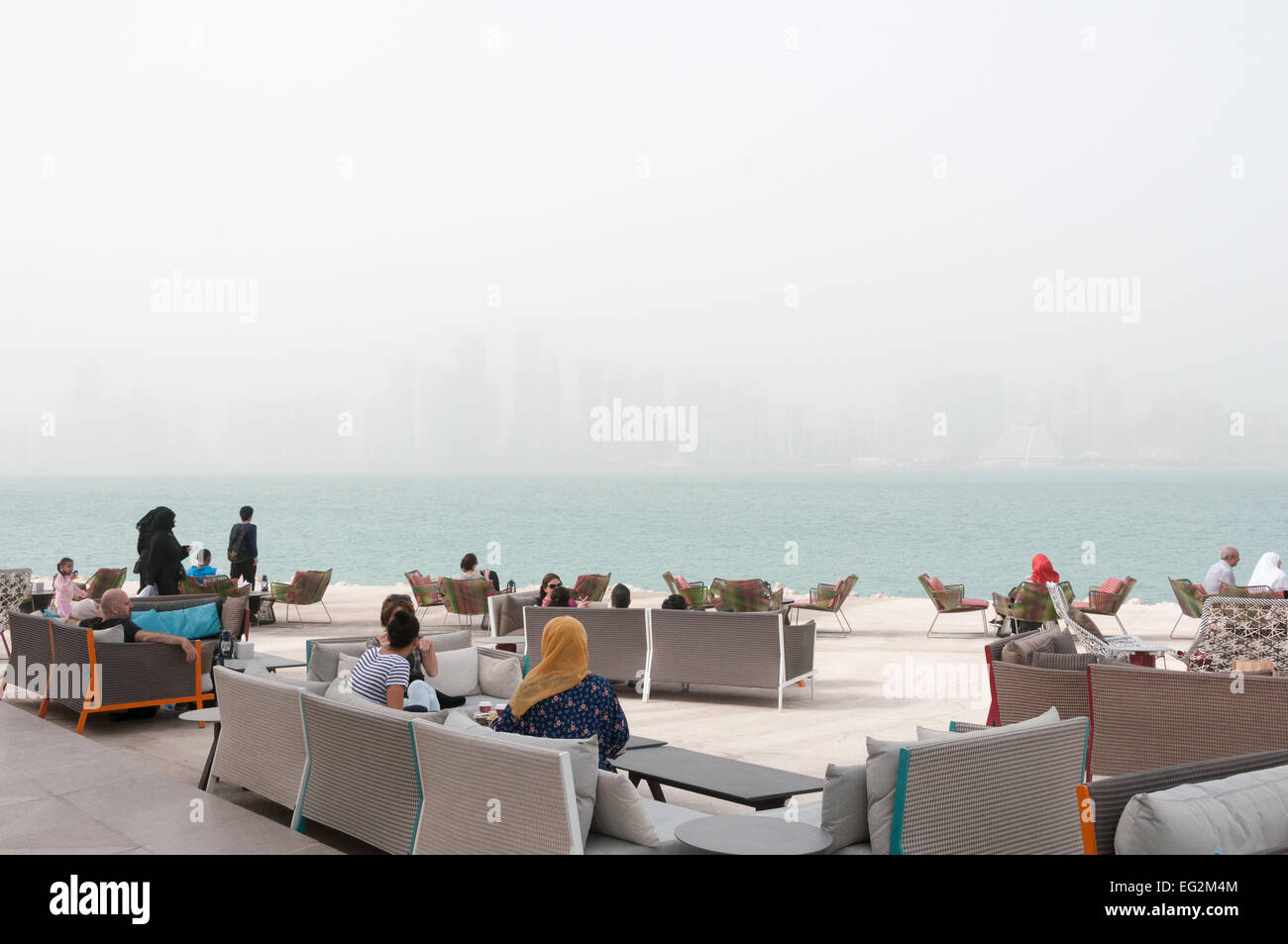 Qatar doha sandstorm hi-res stock photography and images - Alamy