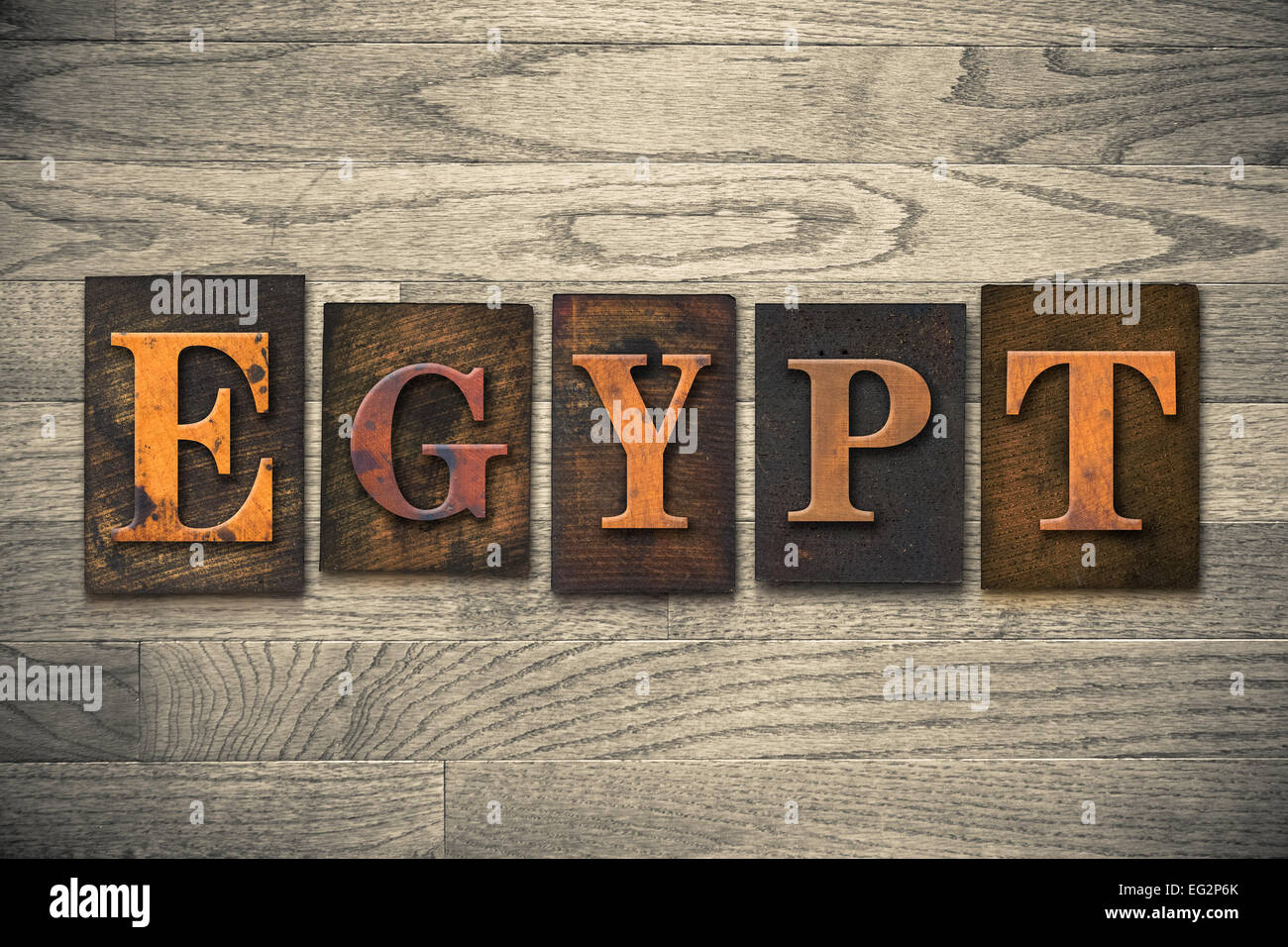 The word "EGYPT" written in vintage wooden letterpress type Stock Photo ...