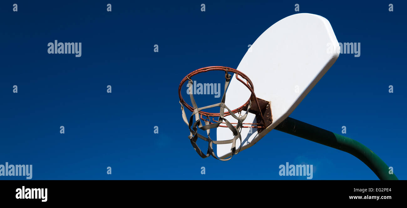 Basketball hoop in park hi-res stock photography and images - Alamy