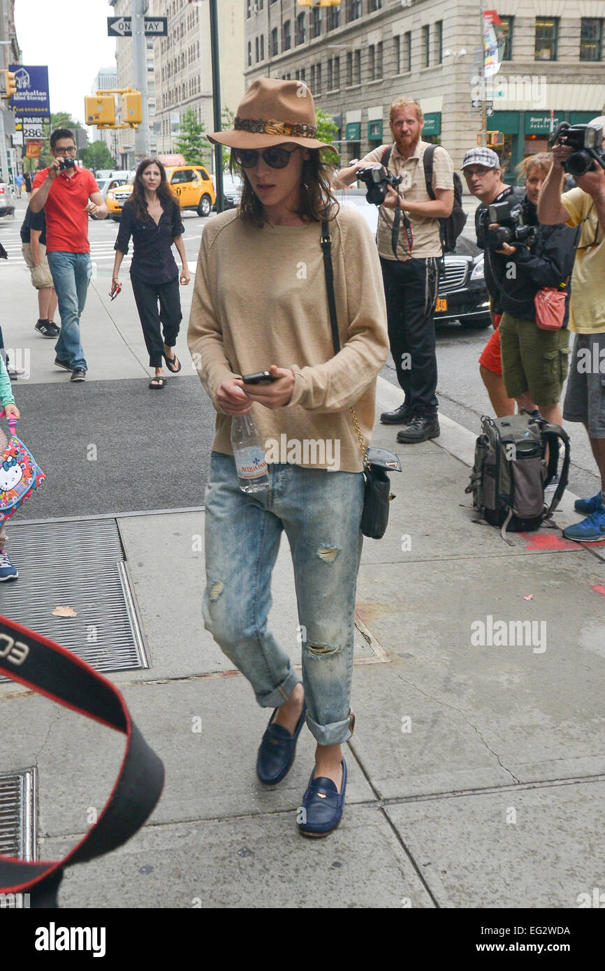 Lizzie Caplan out and about in New York Featuring: Lizzie Caplan Where ...
