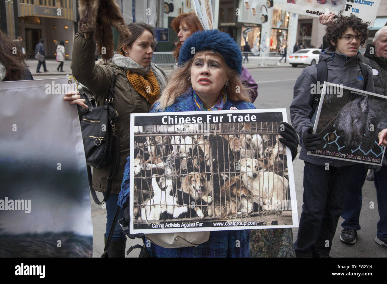 Chinese fur trade hi-res stock photography and images - Alamy