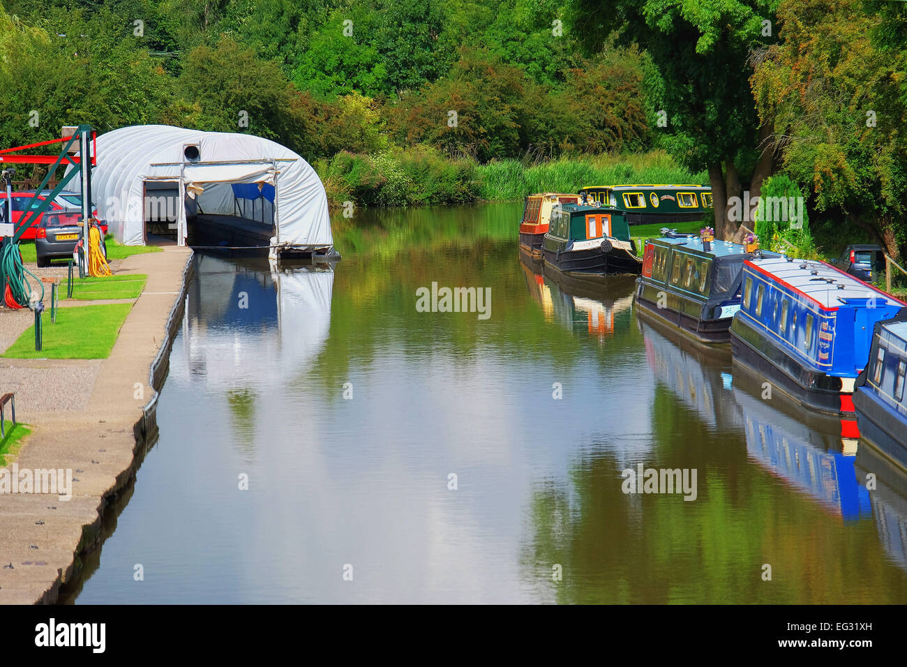 uk english canal Stock Photo - Alamy