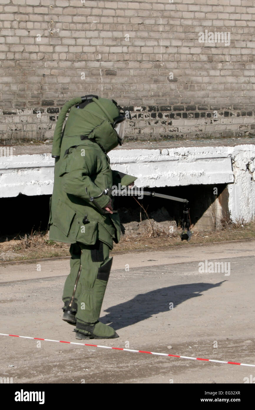 Subdivision anti-terrorist police Rope Techniques. Real situation Stock ...