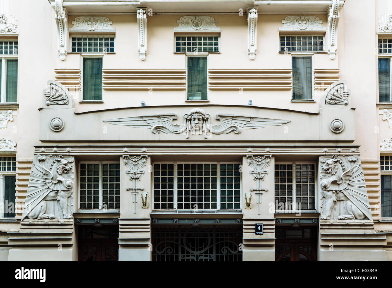 Alberta Iela High Resolution Stock Photography and Images - Alamy