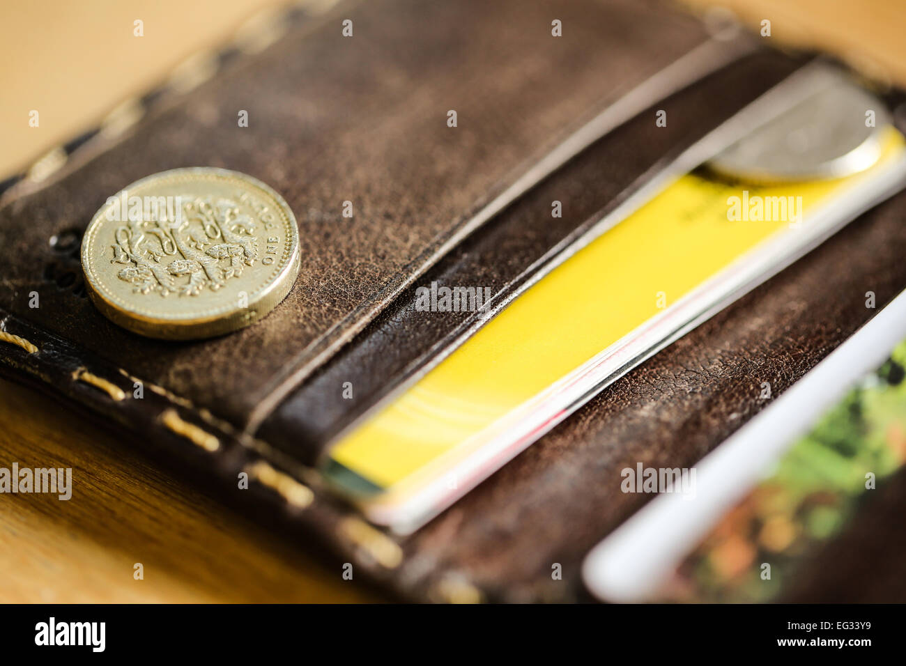 Wallet cash cards hi-res stock photography and images - Alamy