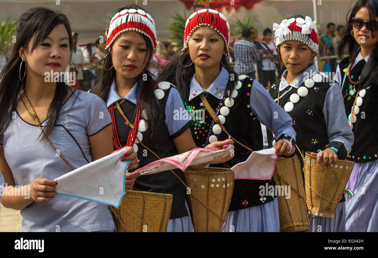 Manau dance hi-res stock photography and images - Alamy