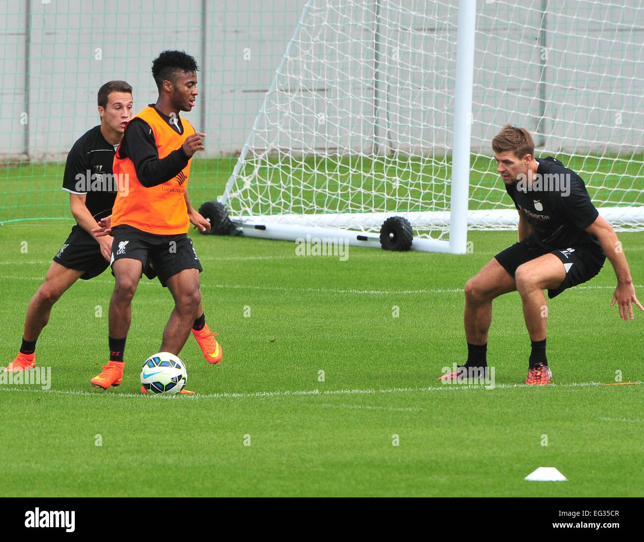 Javier manquillo liverpool hi-res stock photography and images - Alamy