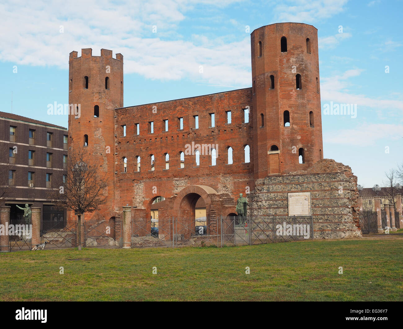 Ancient Roman Gates High Resolution Stock Photography and Images - Alamy