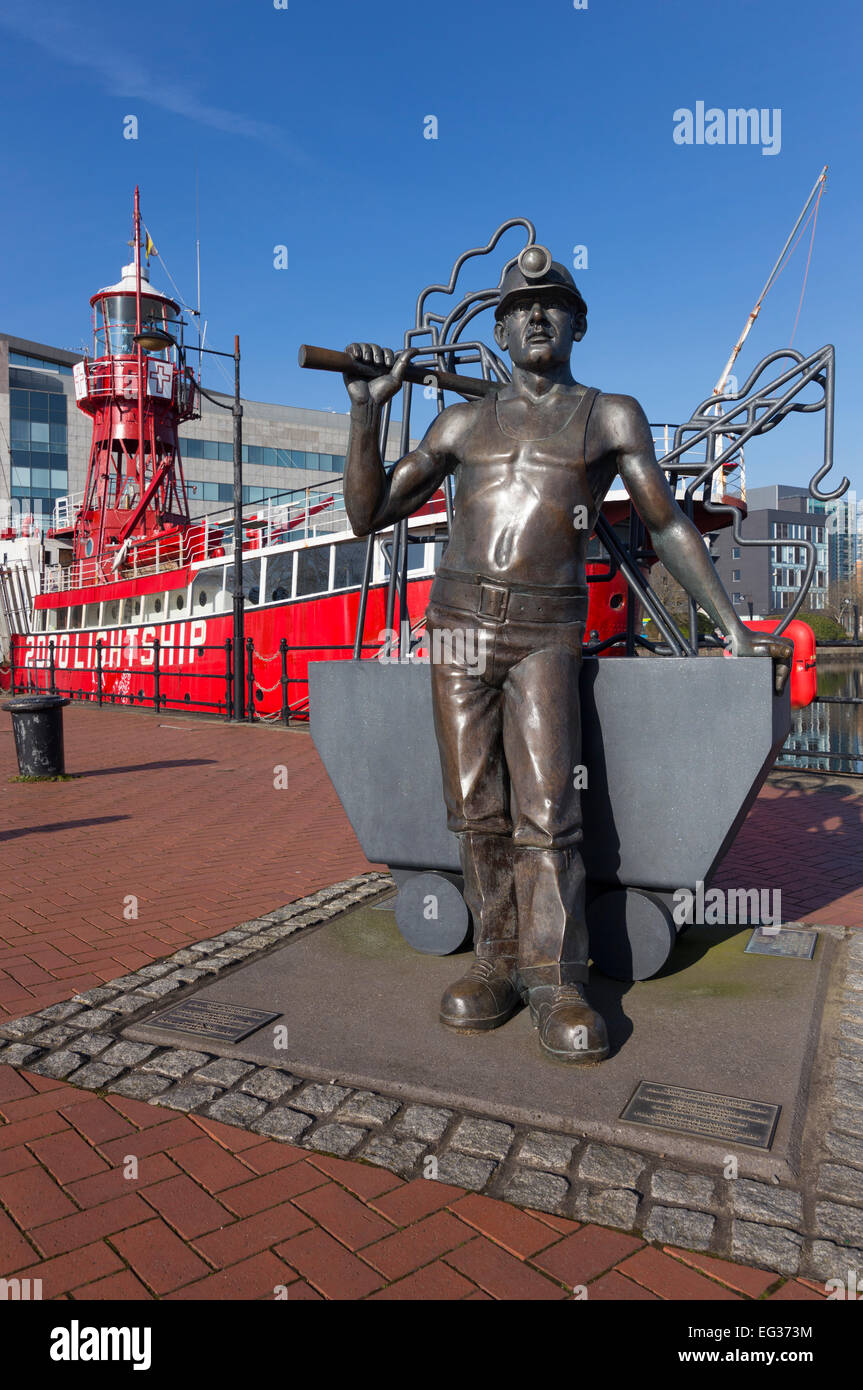 Bronze statue of a Welsh miner 'From Pit To Port' at Cardiff Bay Wales ...