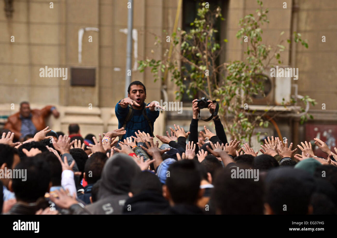Cairo, Egypt. 15th Feb, 2015. Egyptian students who are support ousted ...