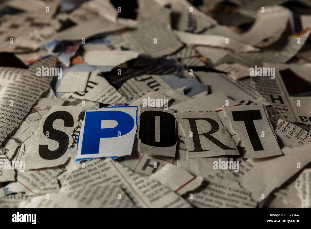 Torn newspaper headline hi-res stock photography and images - Alamy